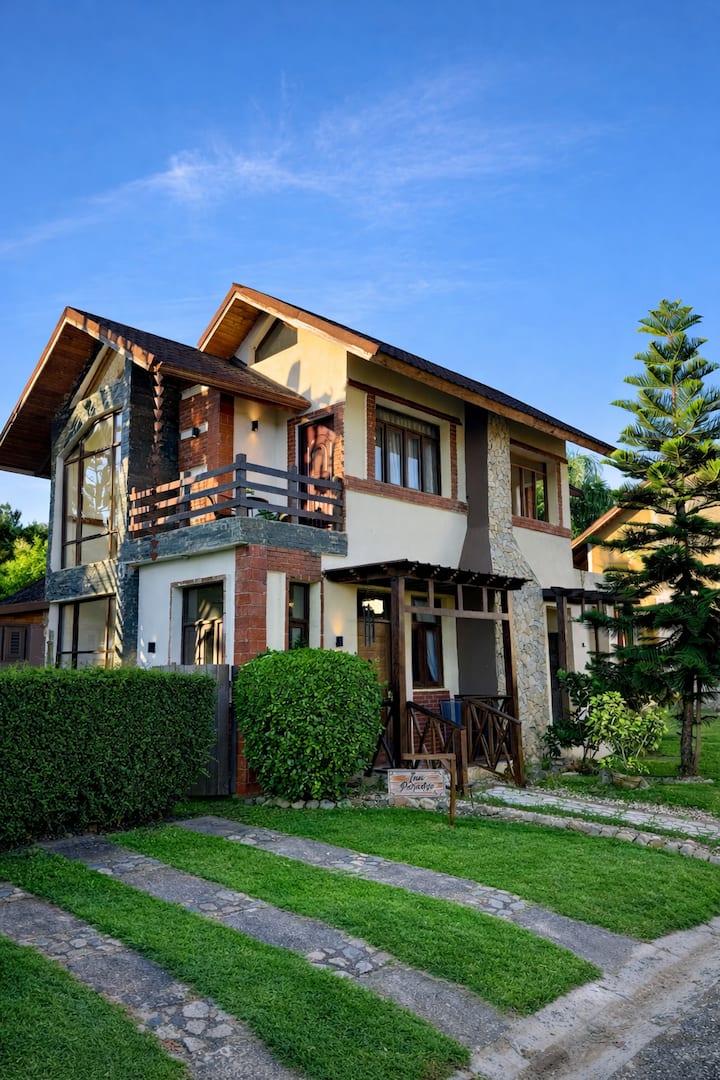 Jarabacoa Mountain Villa W/ Hot Tub · Pine View - Jarabacoa