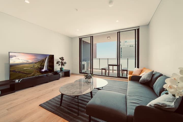 Hidden Japandi Gem | King Bed | Walk Everywhere - Sydney