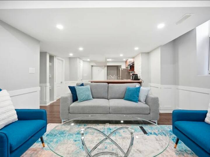 A Warm Basement Getaway. - Caledon, ON, Canada