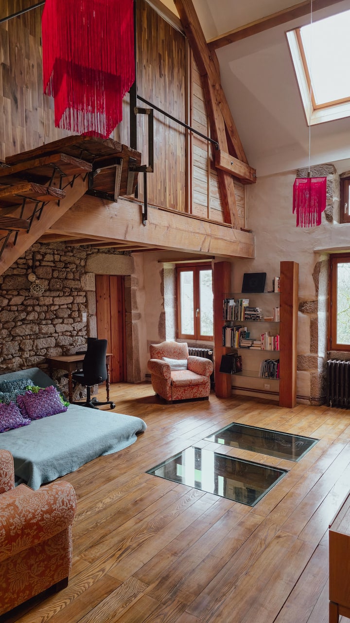 “Echoes, The Art House – Stay In Vassivière” - Lac de Vassivière