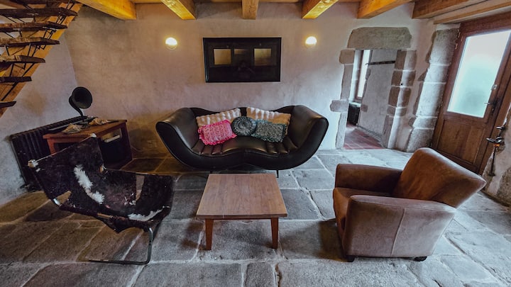 “Echoes, The Art House – Stay In Vassivière” - Lac de Vassivière