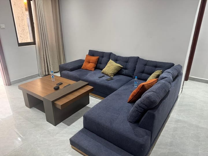 Bling Apartments Designer Leaving - ザンビア