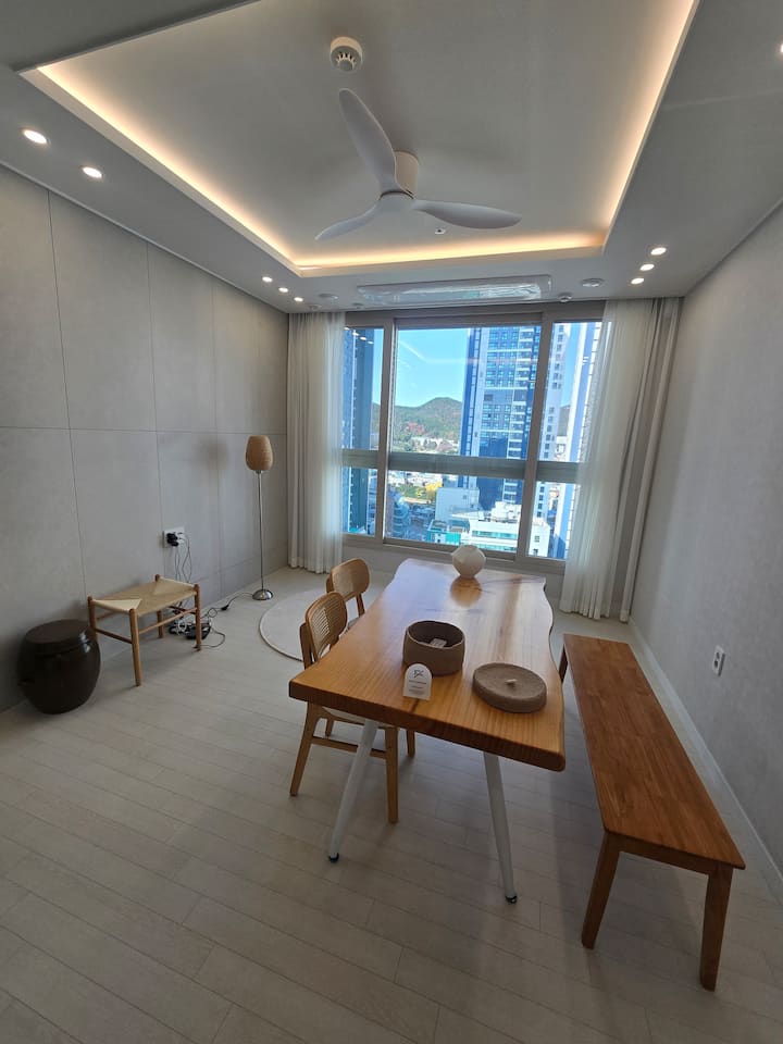 [신축/합법숙소][C4-1] 해운대 1분거리/ 깔끔한 / 한국전통방 - Busan