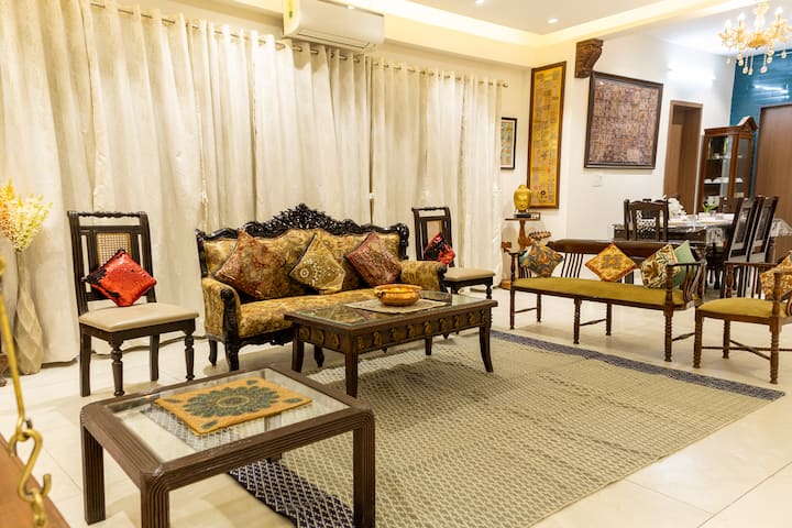 Sam’s Apt: Beautiful Sunlit 3bhk Retreat, Kharadi - Pune