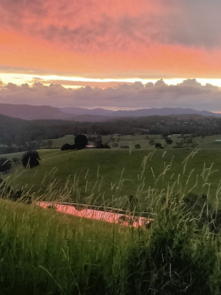Range View Country Retreat - Noosa Shire