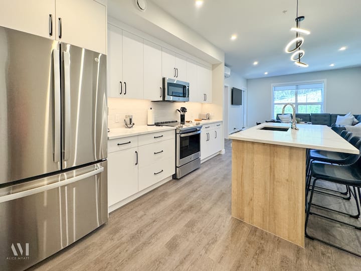 Fairway To Heaven - Downtown Condo - Khmr Views - 골든