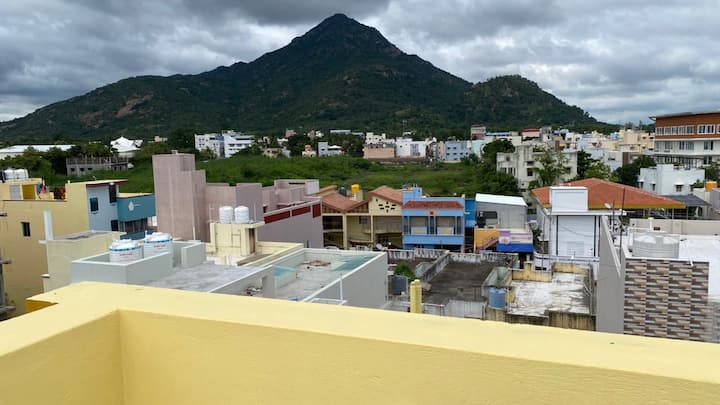 Homestaymountainviewjai Arunachlaac/non-ac Rooms. - Tiruvannamalai