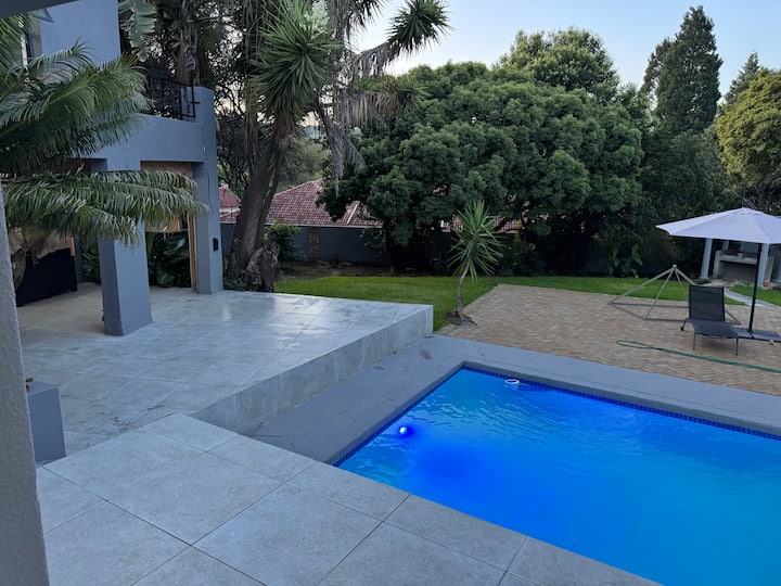 Bryanston Luxury Secure 4br Haven - Randburg