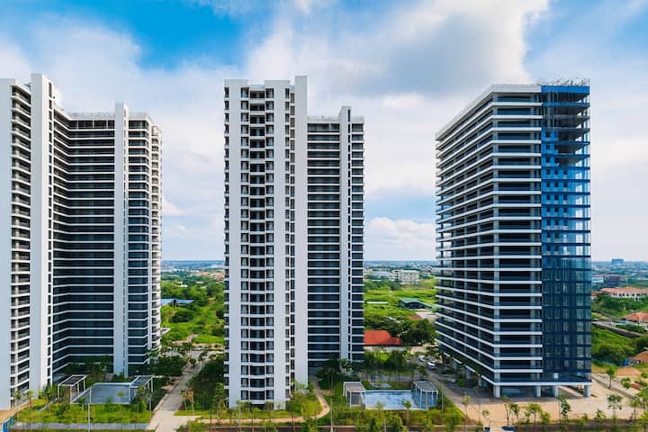 Bright & Spacious 2br Condo~great For Long Stays - Vientiane