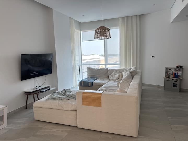 Bright & Stylish 3-suite Apartment At Saadiyat - Abu Dhabi