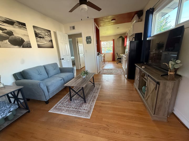 Orange Blossom Suite • Private Entry +Garden Patio - Chino, CA