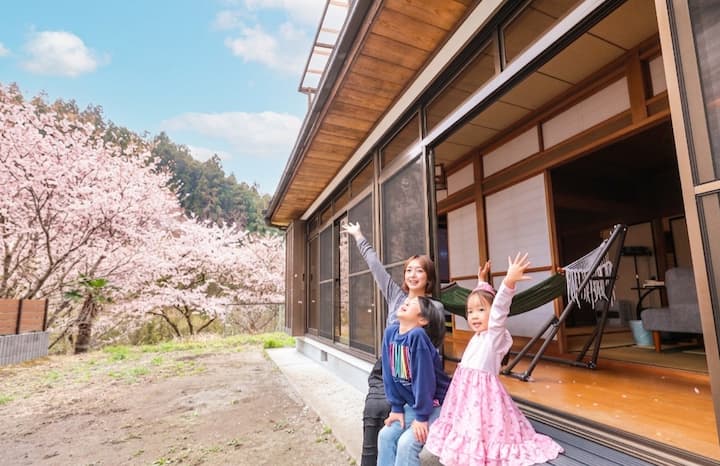 【最大12名/6台】下仁田ic3分&東京80分｜195㎡一棟貸切｜屋根付bbq＆100インチシアター - Gunma