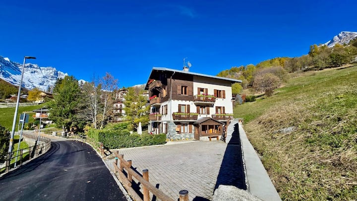 360° Viewpoint Alpine Apartments "Mont Blanc" - Valtournenche