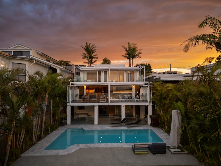 Premium Waterfront Home With Pool & Water Access - Bundeena