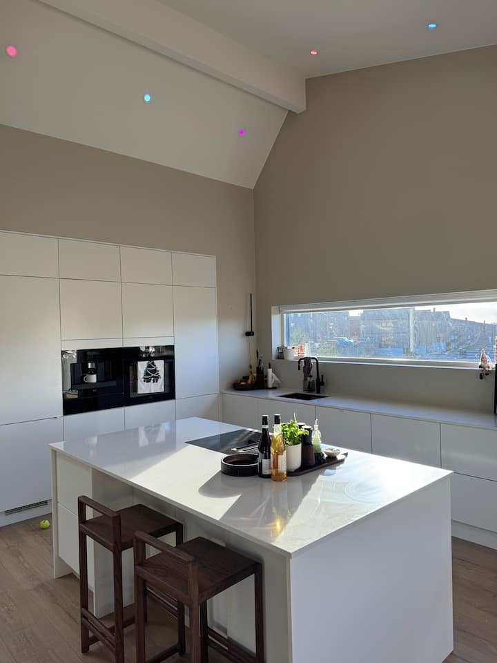 Sentral Enebolig I Barnevennlig Strøk - Kristiansand