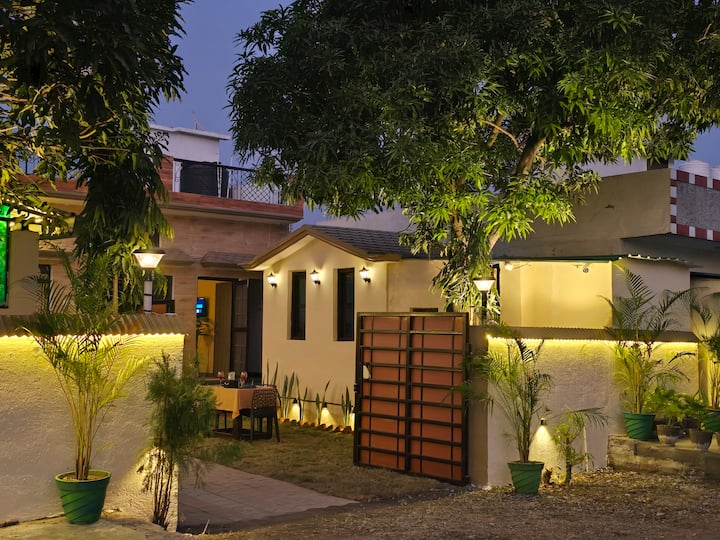 2bhk Villa With Private Theatre By Staycosita - Jim Corbett National Park