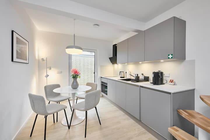 Neubau: Hell, Modern & Citynah In Hamburg Niendorf - Hamburg