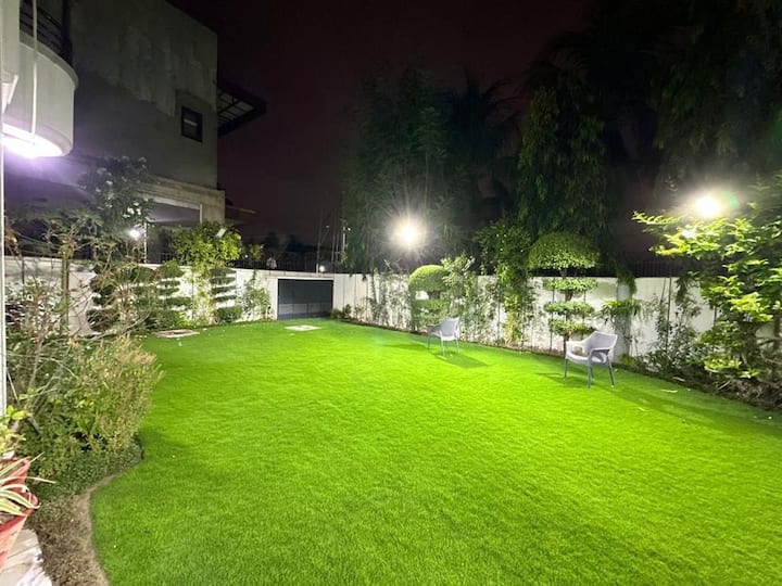 Spacious 3-bed Portion With Private Lawn - Karachi