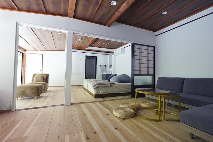 蔵サウナと外気浴テラス付き古民家一棟貸し〈栄の間〉 - 豐岡市