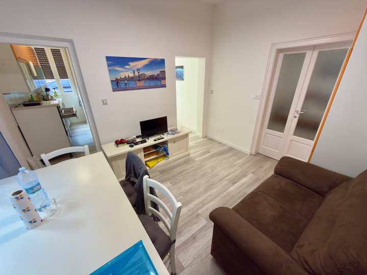 Indipendente Spazio Esterno - Brescia