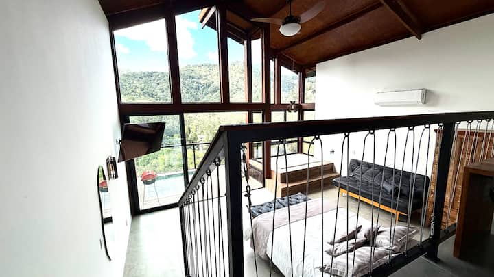 Lobo Freki - Refúgio Romântico Com Vista Da Serra - Penedo