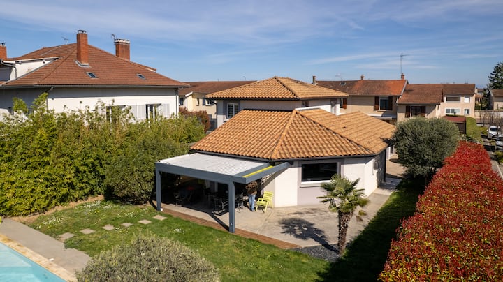 Maison Standing. 4 Chambres, Garage Sécurisé - Décines-Charpieu