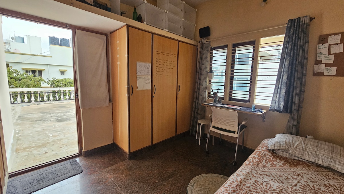 Petite demeure de l'artiste - 5 min à pied de l'IIMB - Micro-maisons à ...