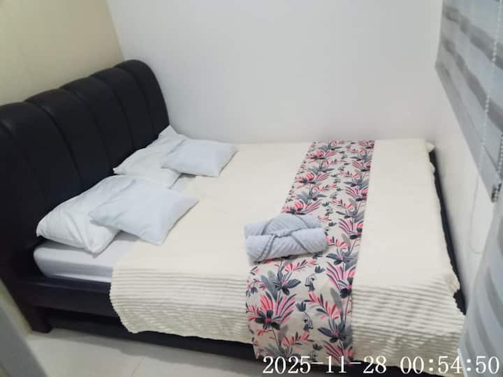 Kameda"s Staycation
Up To 3 People - Las Piñas