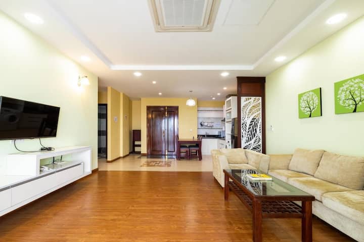 Spacious Living Room To Huge Family As Short Stay - Phnom Penh
