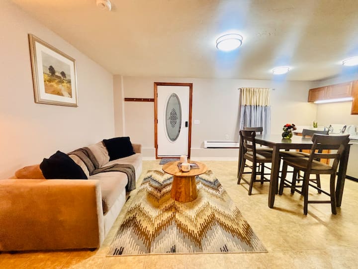 Worcester County - Stylish 1 Bedroom Rutland, Ma - Brooks Pond, MA