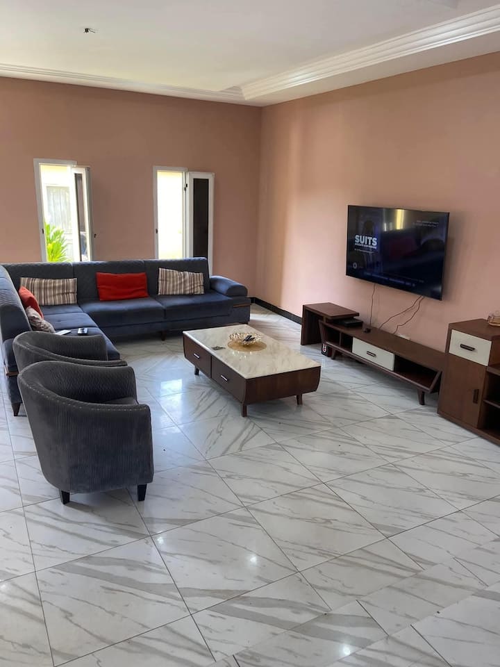 Chic Villa De 6 Pièces - Abidjan