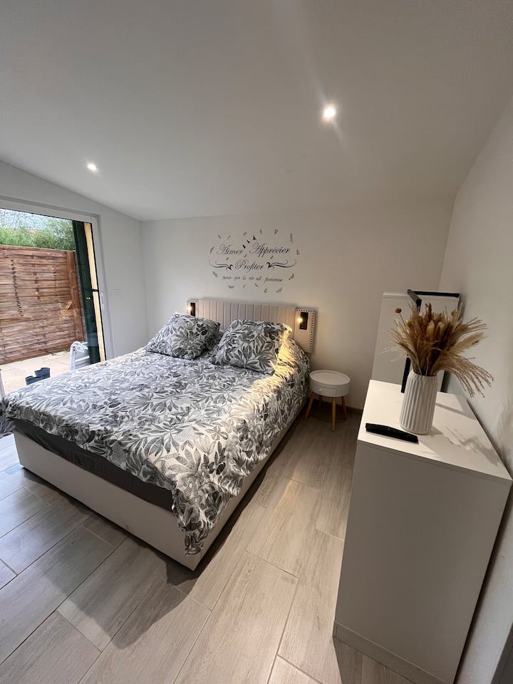 Suite Cosy Avec Terrasse - 20 Min Disneyland Paris - Fontenay-Trésigny