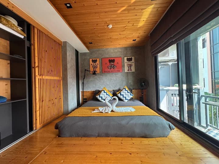 Small Nai Harn Studio – Rooftop Pool – 1 Gbps Wifi - Kata Beach