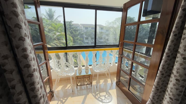 Modern 1bhk Near Candolim Beach | Pool & Wifi - Goa