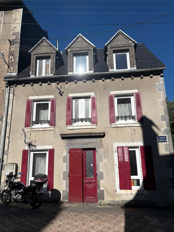 Cimes Et Sources - Super-Besse