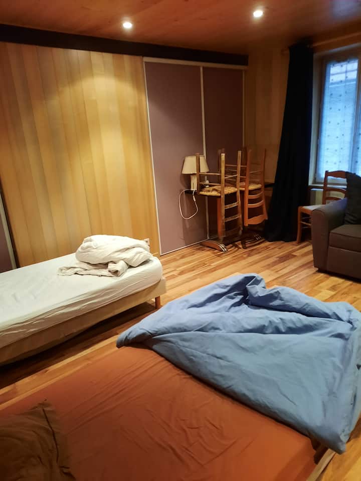 Chambre Individuelle Proche D'arbois Avec Billard. - Salins-les-Bains