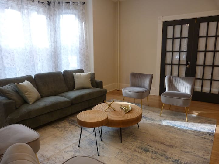 Cozy & Modern Apartment - 伍斯特