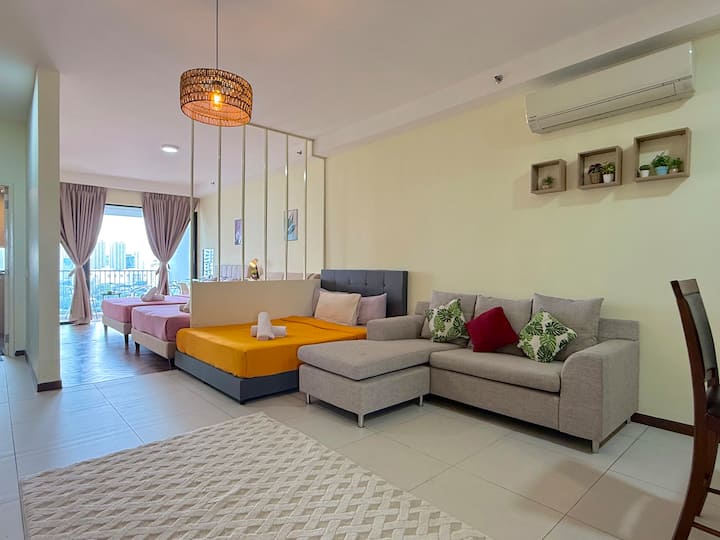 Landmark Seaview Cozy Family Suite W/balcony•7 Pax - Tanjung Tokong