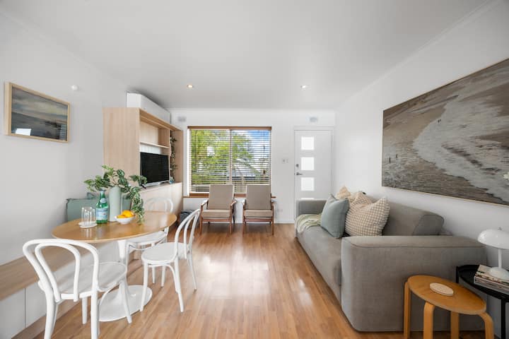 Broadway Escape—minutes To Dining & Glenelg Beach - 格萊內爾格