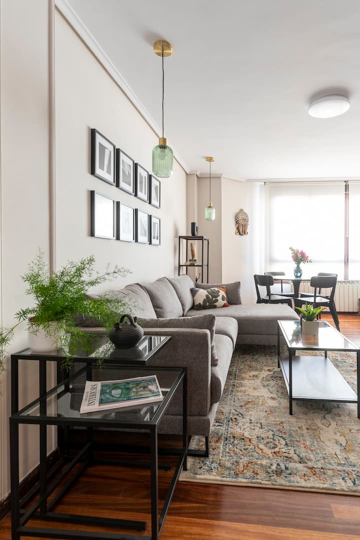 Moderno Piso Con Parking 3 Dormitorios Floranes - Santander