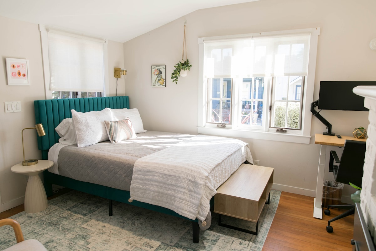 Park Street Gem – Cozy, Bright Retreat by the Sea - Houses for Rent in ...