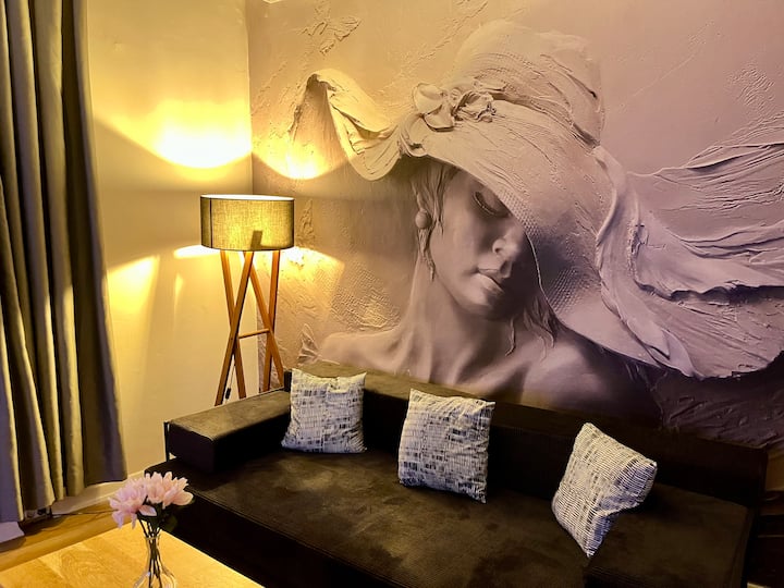 Beyoğlu’nda İStiklal Caddesine Yakın Daire - Beyoğlu