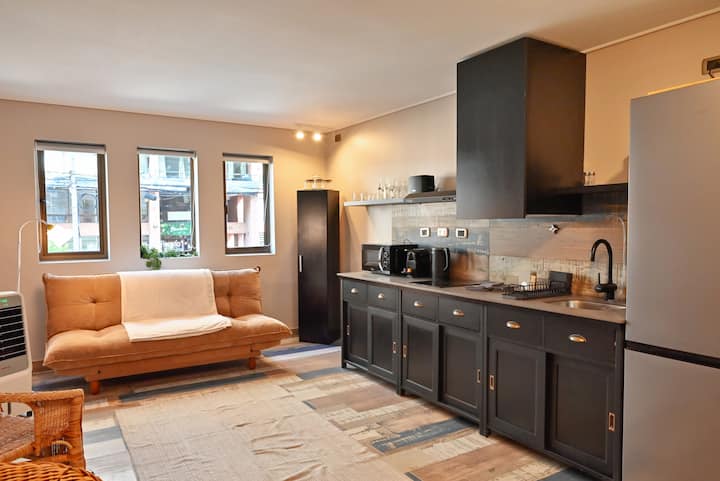 Dpto. B. El Golf, Las Condes, Excelente Ubicación - Las Condes