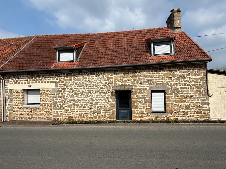 A 5 Minutes En Voiture De La Plage De Jullouville - Sartilly-Baie-Bocage