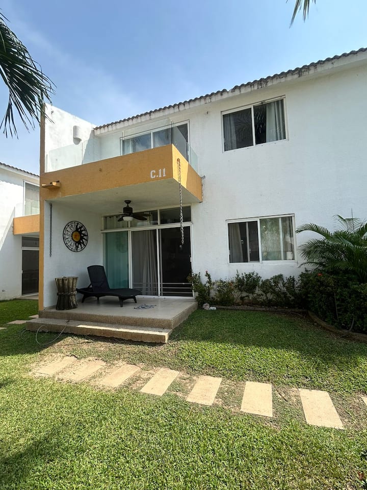 Hermosa Villa Con Alberca Enfrente De Arena Gnp - Acapulco