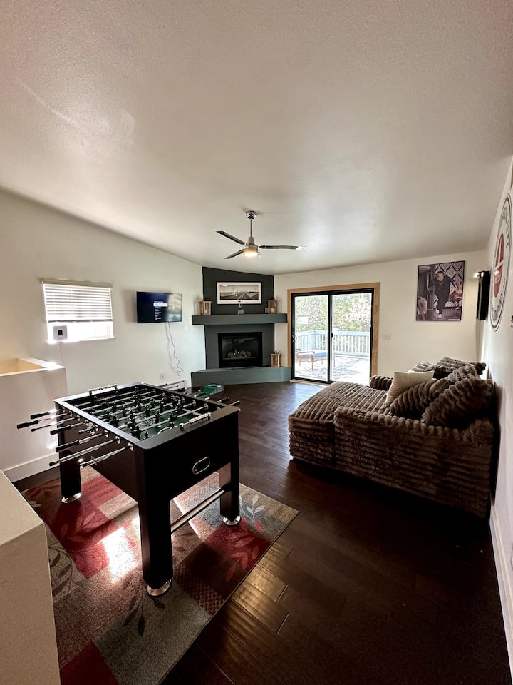 Adventure Basecamp-4 Min Trails & Golf + Game Room - Grand Junction, CO