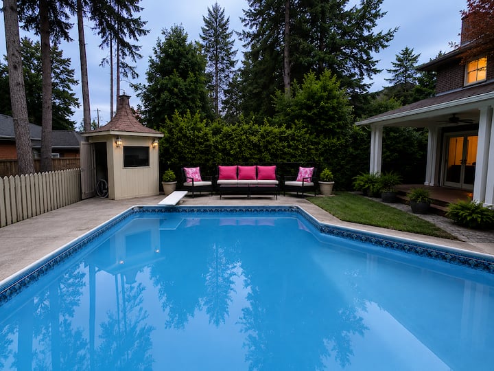 20% Off | Retreat | Pool & Bar | Sleeps 10 To 12 - Toronto