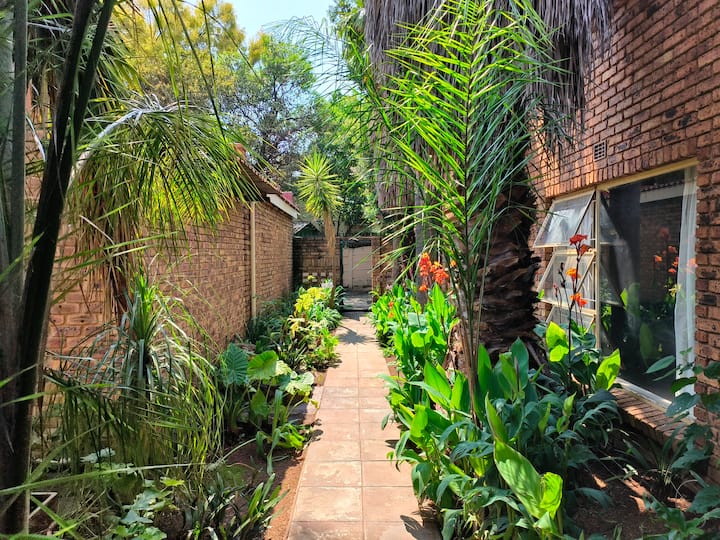 Secure Family Home With Solar Backup Glen Marais - Kempton Park