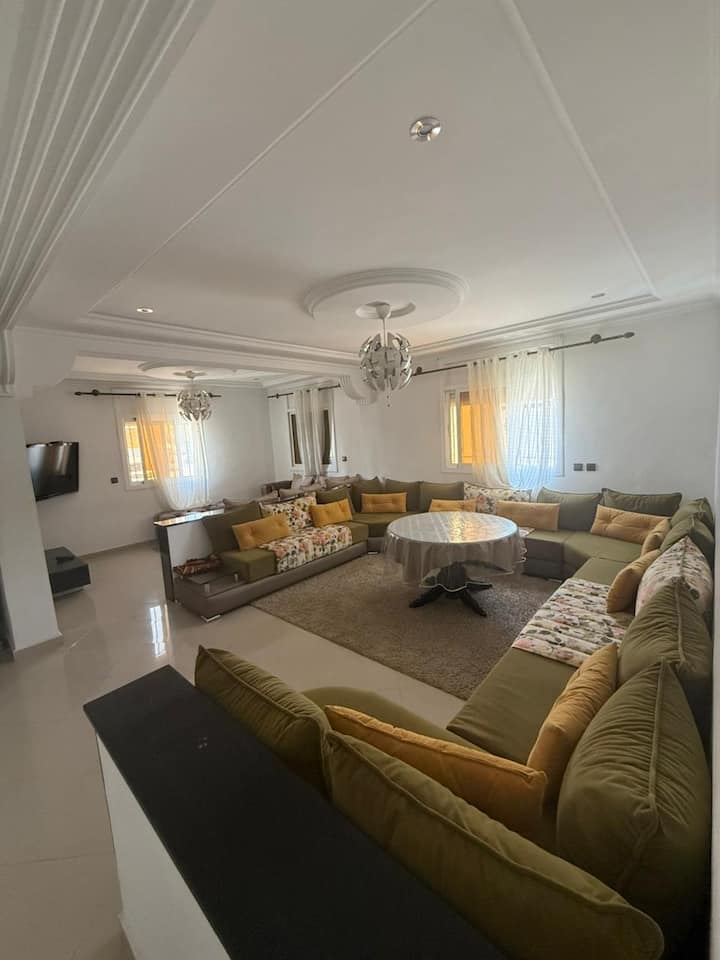 Cet Appartement Est Situé En Plein Cœur D'agadir - Agadir