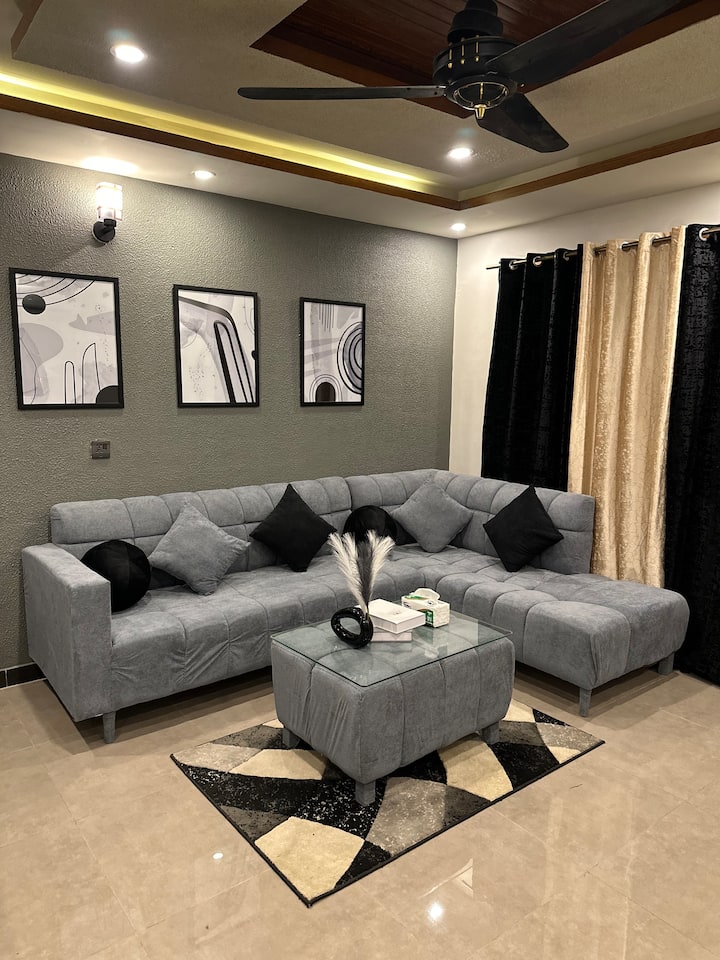 Slate & Style 1bhk| 20% Off | Luxury |Central&safe - Islamabad